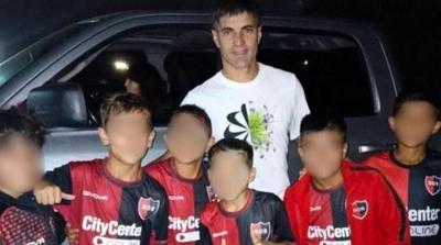 Acuerdos entre el líder pandillero Charly de la IVU y el presidente ...